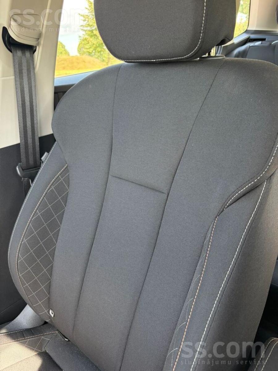 Pelēks Skoda KAMIQ 2023 Daugavpils, ar dzinēja tilpumu 1.00 L un nobraukumu 39 tūkst. km par 14577 €, foto 7 vietnē AUTOMOTO.COM.LV