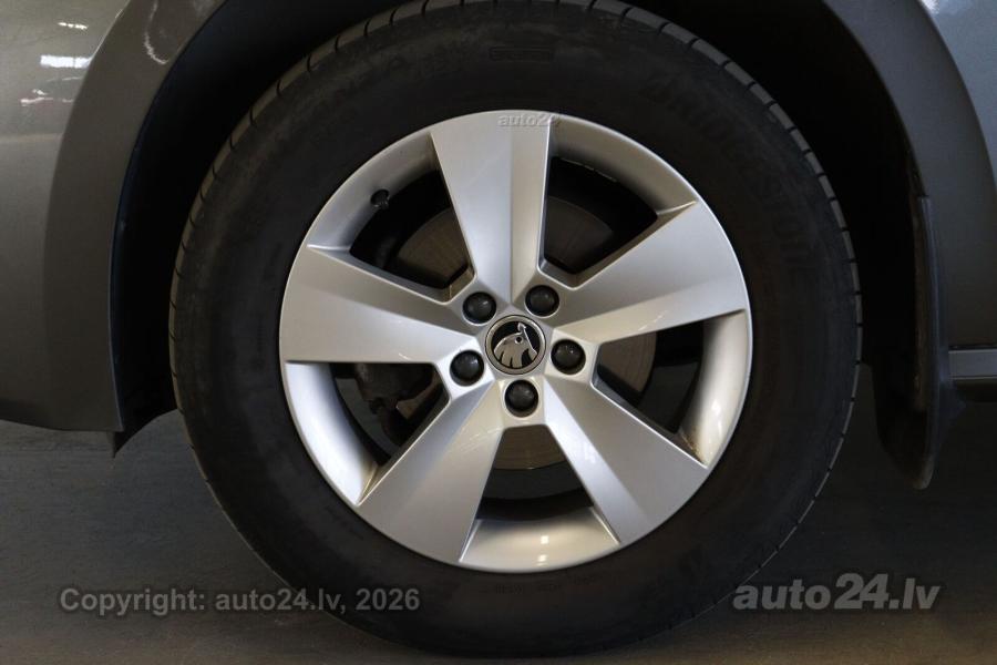 Grey Skoda KAMIQ 2023 in Tallinn, with an engine capacity of 1.00 L and mileage of 68 thousand km for 17490 €, photo 16 on AUTOMOTO.COM.LV
