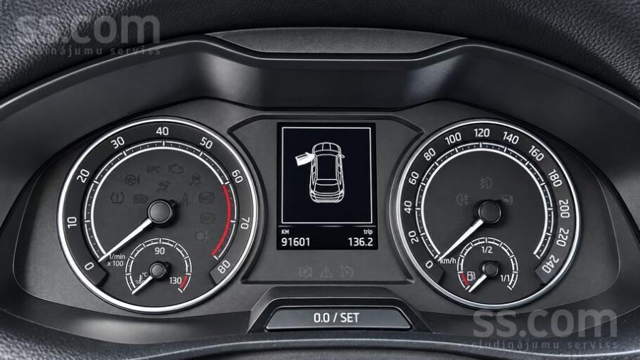 Pelēks Skoda KAMIQ 2023 Daugavpils, ar dzinēja tilpumu 1.00 L un nobraukumu 92 tūkst. km par 15000 €, foto 6 vietnē AUTOMOTO.COM.LV