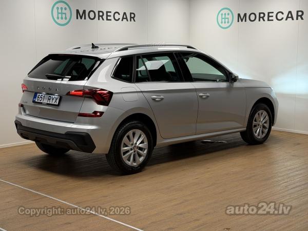 Pelēks Skoda KAMIQ 2024 Tallina, ar dzinēja tilpumu 1.00 L un nobraukumu 35 tūkst. km par 18985 €, foto 2 vietnē AUTOMOTO.COM.LV