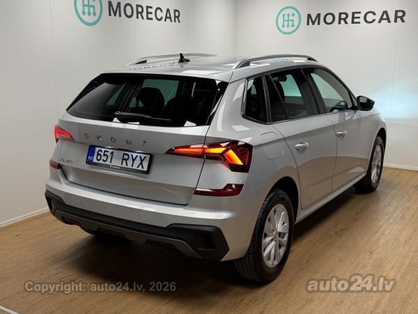 Pelēks Skoda KAMIQ 2024 Tallina, ar dzinēja tilpumu 1.00 L un nobraukumu 35 tūkst. km par 18985 €, foto 4 vietnē AUTOMOTO.COM.LV