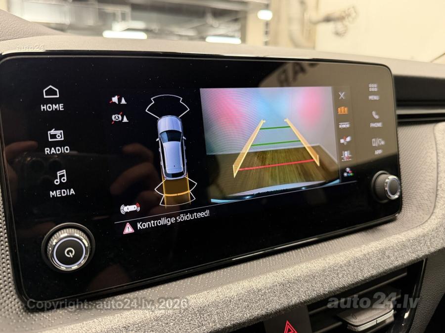 Pelēks Skoda KAMIQ 2024 Tallina, ar dzinēja tilpumu 1.00 L un nobraukumu 35 tūkst. km par 18985 €, foto 18 vietnē AUTOMOTO.COM.LV