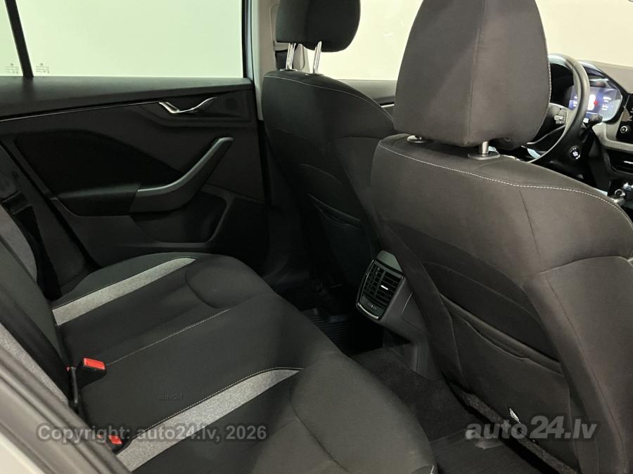 Grey Skoda KAMIQ 2024 in Tallinn, with an engine capacity of 1.00 L and mileage of 39 thousand km for 17990 €, photo 5 on AUTOMOTO.COM.LV