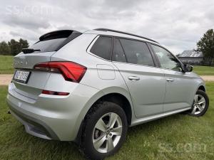 Pelēks Skoda KAMIQ 2024 Rīga, ar dzinēja tilpumu 1.00 L un nobraukumu 60 tūkst. km par 13800 €, foto 7 vietnē AUTOMOTO.COM.LV