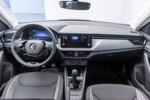 Pelēks Skoda KAMIQ 2024 Jehvi, ar dzinēja tilpumu 1.00 L un nobraukumu 33 tūkst. km par 18650 €, foto 13 vietnē AUTOMOTO.COM.LV