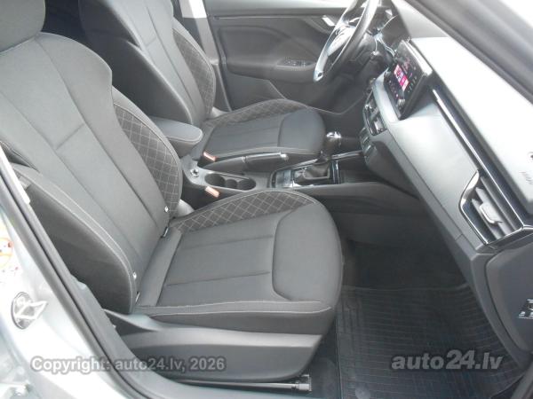 Skoda KAMIQ 2020 Viljandi vietnē Pelēks Skoda KAMIQ 2020 Viljandi, ar dzinēja tilpumu 1.60 L un nobraukumu 159 tūkst. km par 14990 €, foto 11 vietnē AUTOMOTO.COM.LV