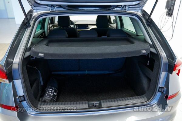 Pelēks Skoda KAMIQ 2024 Jehvi, ar dzinēja tilpumu 1.00 L un nobraukumu 43 tūkst. km par 22000 €, foto 9 vietnē AUTOMOTO.COM.LV