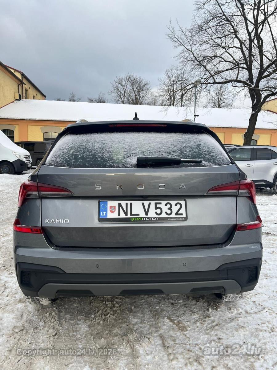 Pelēks Skoda KAMIQ 2025 Tallina, ar dzinēja tilpumu 1.00 L un nobraukumu 19 tūkst. km par 24490 €, foto 2 vietnē AUTOMOTO.COM.LV