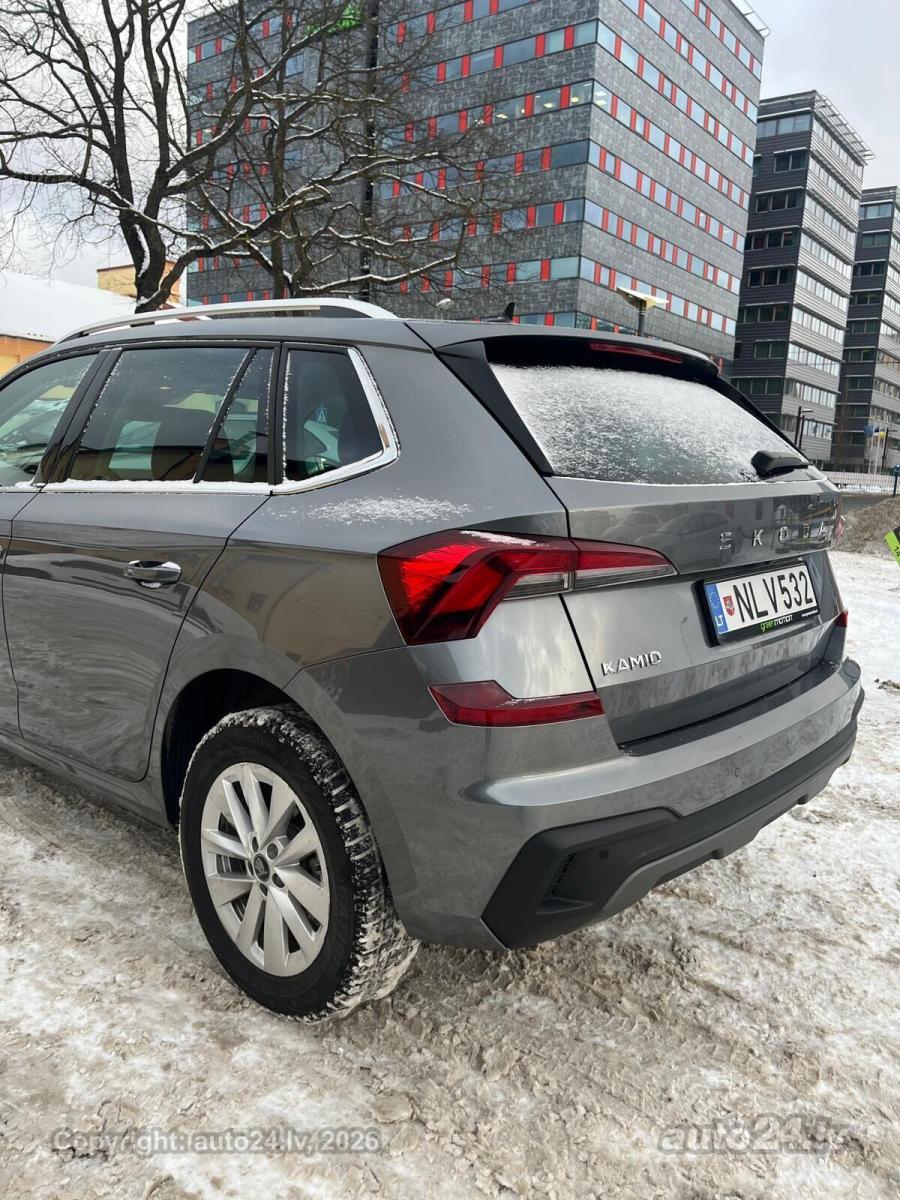 Pelēks Skoda KAMIQ 2025 Tallina, ar dzinēja tilpumu 1.00 L un nobraukumu 19 tūkst. km par 24490 €, foto 3 vietnē AUTOMOTO.COM.LV
