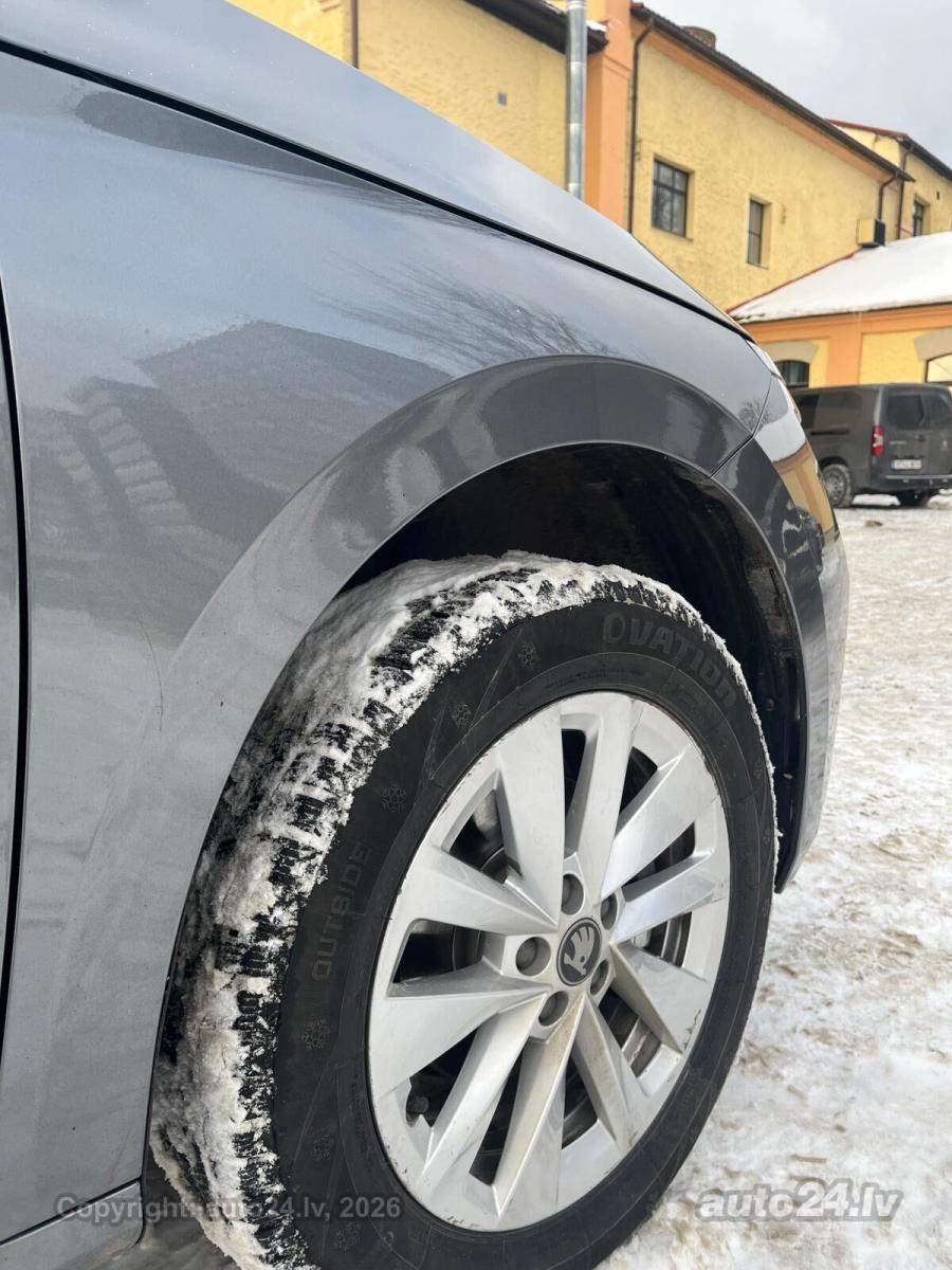 Pelēks Skoda KAMIQ 2025 Tallina, ar dzinēja tilpumu 1.00 L un nobraukumu 19 tūkst. km par 24490 €, foto 6 vietnē AUTOMOTO.COM.LV