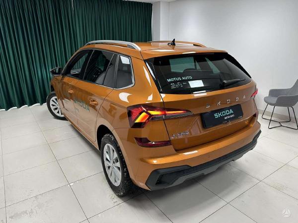Orange Skoda KAMIQ 2024 in Vilnius, with an engine capacity of 1.50 L and mileage of 18 thousand km for 25900 €, photo 2 on AUTOMOTO.COM.LV