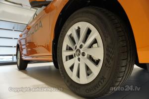 Orange Skoda KAMIQ 2026 in Tallinn, with an engine capacity of 1.00 L and mileage of 2 thousand km for 27900 €, photo 6 on AUTOMOTO.COM.LV