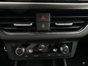 Sarkans Skoda KAMIQ 2022 Viļņa, ar dzinēja tilpumu 1.50 L un nobraukumu 70 tūkst. km par 22450 €, foto 23 vietnē AUTOMOTO.COM.LV