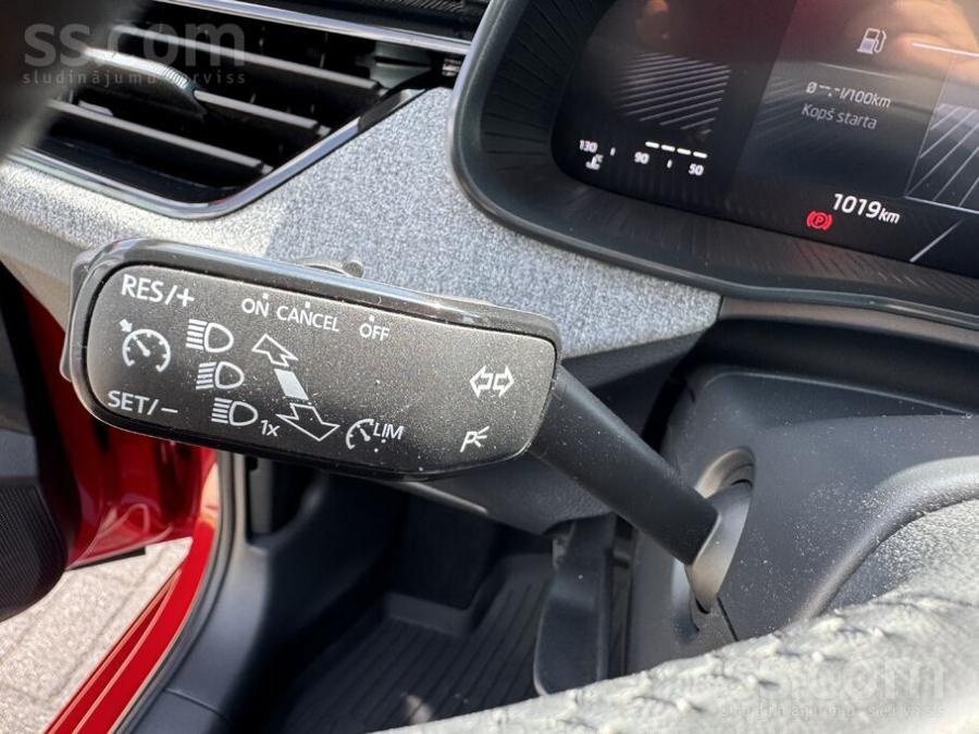 Sarkans Skoda KAMIQ 2026 Valmiera, ar dzinēja tilpumu 1.00 L un nobraukumu 1 tūkst. km par 23500 €, foto 18 vietnē AUTOMOTO.COM.LV