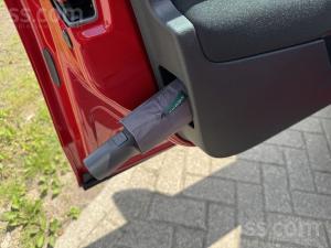 Sarkans Skoda KAMIQ 2026 Valmiera, ar dzinēja tilpumu 1.00 L un nobraukumu 1 tūkst. km par 23500 €, foto 23 vietnē AUTOMOTO.COM.LV
