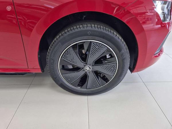 Sarkans Skoda KAMIQ 2026 Šauļi, ar dzinēja tilpumu 1.00 L un nobraukumu 0 tūkst. km par 27590 €, foto 9 vietnē AUTOMOTO.COM.LV