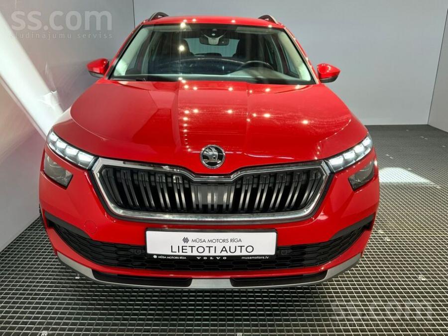 Red Skoda KAMIQ 2020 in Riga, with an engine capacity of 1.00 L and mileage of 59 thousand km for 16700 €, photo 3 on AUTOMOTO.COM.LV