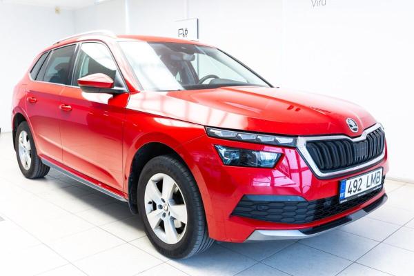 Skoda KAMIQ 2021 in Johvi on AUTOMOTO.COM.LV Red Skoda KAMIQ 2021 in Johvi, with an engine capacity of 1.00 L and mileage of 73 thousand km for 13000 €, photo 4 on AUTOMOTO.COM.LV