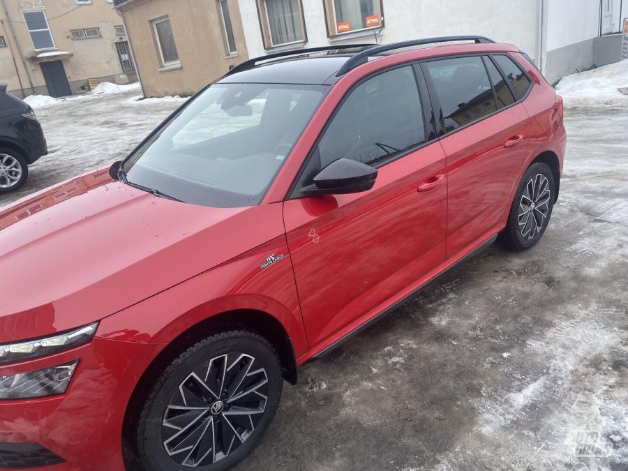 Red Skoda KAMIQ 2023 in Skuodas, with an engine capacity of 1.50 L and mileage of 57 thousand km for 24500 €, photo 4 on AUTOMOTO.COM.LV