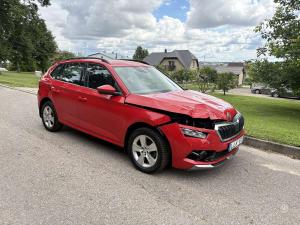 Red Skoda KAMIQ 2020 in Raseiniai, with an engine capacity of 1.60 L and mileage of 66 thousand km for 6900 €, photo 5 on AUTOMOTO.COM.LV
