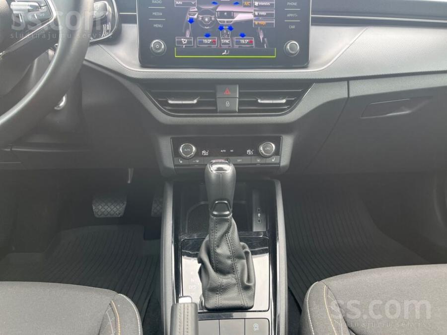 White Skoda KAMIQ 2021 in Riga, with an engine capacity of 1.00 L and mileage of 103 thousand km for 13720 €, photo 11 on AUTOMOTO.COM.LV