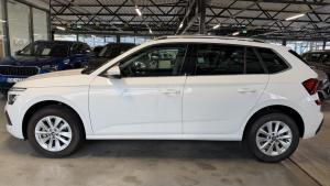 White Skoda KAMIQ 2025 in Riga, with an engine capacity of 1.00 L and mileage of 28 thousand km for 17900 €, photo 1 on AUTOMOTO.COM.LV