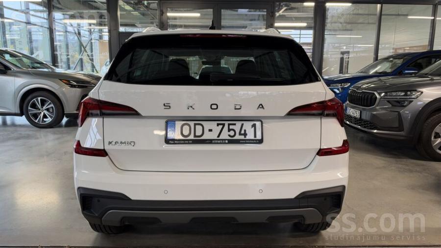 White Skoda KAMIQ 2025 in Riga, with an engine capacity of 1.00 L and mileage of 28 thousand km for 17900 €, photo 5 on AUTOMOTO.COM.LV