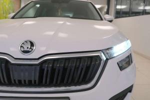 White Skoda KAMIQ 2021 in Vilnius, with an engine capacity of 1.00 L and mileage of 59 thousand km for 15200 €, photo 23 on AUTOMOTO.COM.LV