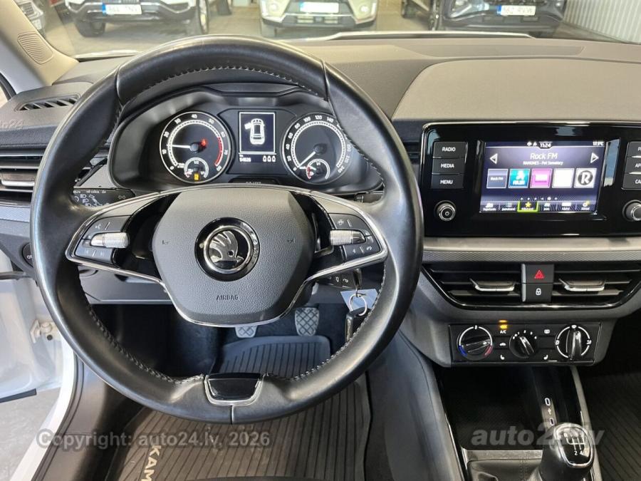 Balts Skoda KAMIQ 2021 Tallina, ar dzinēja tilpumu 1.00 L un nobraukumu 55 tūkst. km par 12900 €, foto 10 vietnē AUTOMOTO.COM.LV