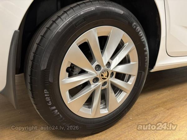 White Skoda KAMIQ 2023 in Tallinn, with an engine capacity of 1.00 L and mileage of 38 thousand km for 17900 €, photo 4 on AUTOMOTO.COM.LV