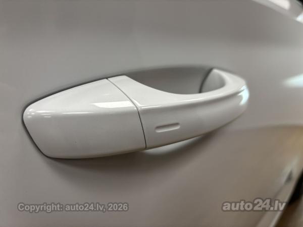 White Skoda KAMIQ 2023 in Tallinn, with an engine capacity of 1.00 L and mileage of 38 thousand km for 17900 €, photo 10 on AUTOMOTO.COM.LV