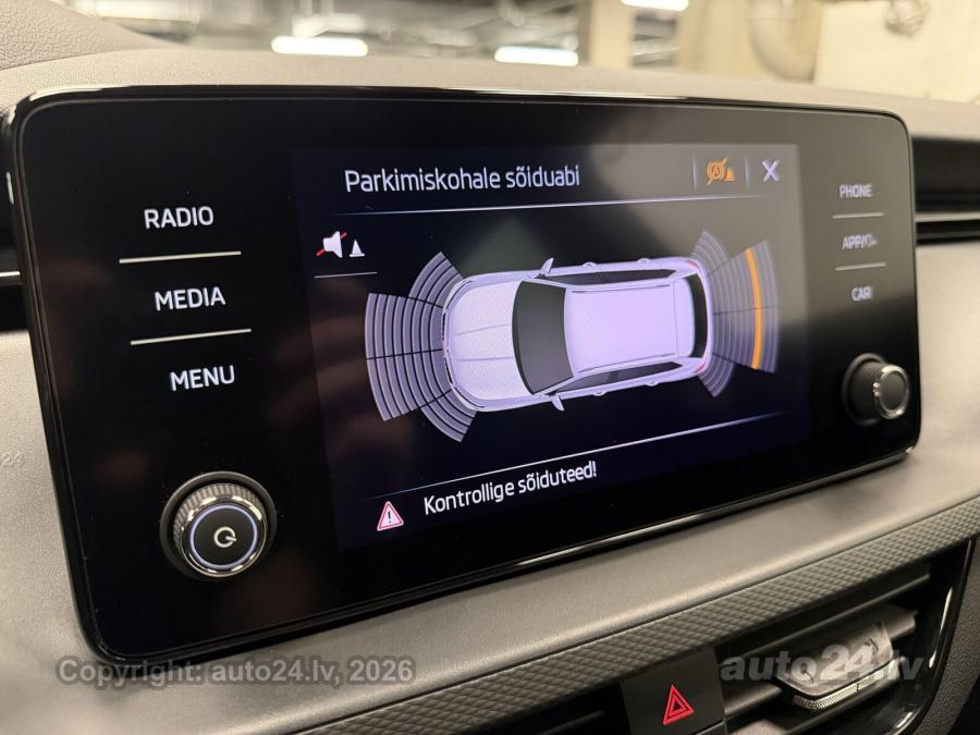 Balts Skoda KAMIQ 2023 Tallina, ar dzinēja tilpumu 1.00 L un nobraukumu 65 tūkst. km par 17590 €, foto 19 vietnē AUTOMOTO.COM.LV
