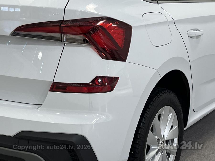 Balts Skoda KAMIQ 2024 Tallina, ar dzinēja tilpumu 1.00 L un nobraukumu 28 tūkst. km par 18990 €, foto 22 vietnē AUTOMOTO.COM.LV