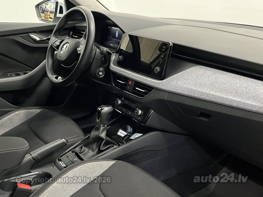 Balts Skoda KAMIQ 2024 Tallina, ar dzinēja tilpumu 1.00 L un nobraukumu 29 tūkst. km par 18990 €, foto 4 vietnē AUTOMOTO.COM.LV