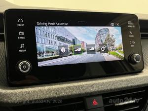 Balts Skoda KAMIQ 2024 Tallina, ar dzinēja tilpumu 1.00 L un nobraukumu 29 tūkst. km par 18990 €, foto 13 vietnē AUTOMOTO.COM.LV