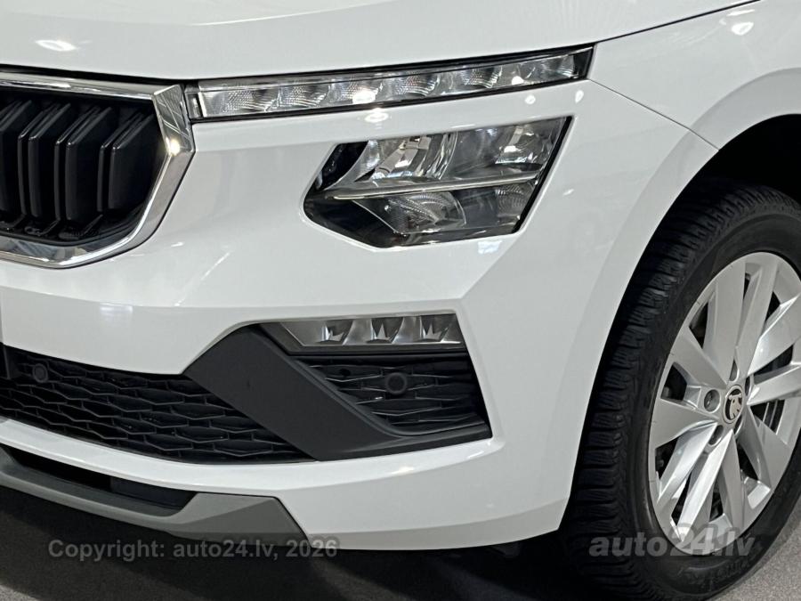 Balts Skoda KAMIQ 2024 Tallina, ar dzinēja tilpumu 1.00 L un nobraukumu 29 tūkst. km par 18990 €, foto 22 vietnē AUTOMOTO.COM.LV