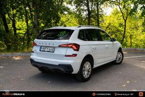 White Skoda KAMIQ 2024 in Kaunas, with an engine capacity of 1.00 L and mileage of 43 thousand km for 18990 €, photo 5 on AUTOMOTO.COM.LV