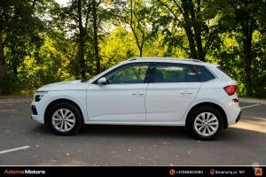 White Skoda KAMIQ 2024 in Kaunas, with an engine capacity of 1.00 L and mileage of 43 thousand km for 18990 €, photo 8 on AUTOMOTO.COM.LV