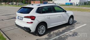 Balts Skoda KAMIQ 2025 Valmiera, ar dzinēja tilpumu 1.00 L un nobraukumu 5 tūkst. km par 22500 €, foto 3 vietnē AUTOMOTO.COM.LV