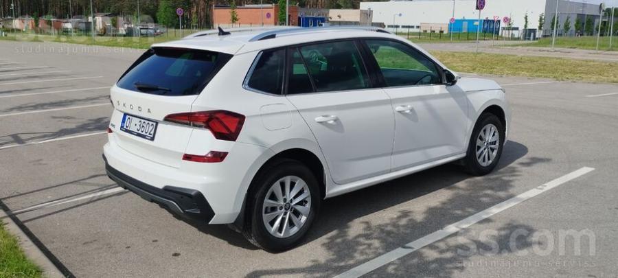 Balts Skoda KAMIQ 2025 Valmiera, ar dzinēja tilpumu 1.00 L un nobraukumu 5 tūkst. km par 22500 €, foto 3 vietnē AUTOMOTO.COM.LV