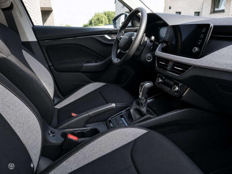 Balts Skoda KAMIQ 2025 Kauņa, ar dzinēja tilpumu 1.00 L un nobraukumu 11 tūkst. km par 23500 €, foto 11 vietnē AUTOMOTO.COM.LV
