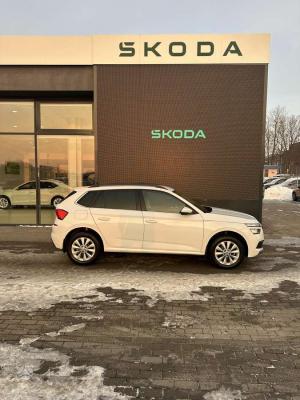 Balts Skoda KAMIQ 2021 Klaipėda, ar dzinēja tilpumu 1.00 L un nobraukumu 57 tūkst. km par 15800 €, foto  vietnē AUTOMOTO.COM.LV