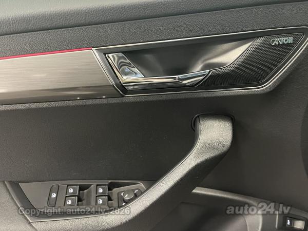 Beige Skoda Karoq 2019 in Tallinn, with an engine capacity of 1.60 L and mileage of 42 thousand km for 17900 €, photo 8 on AUTOMOTO.COM.LV