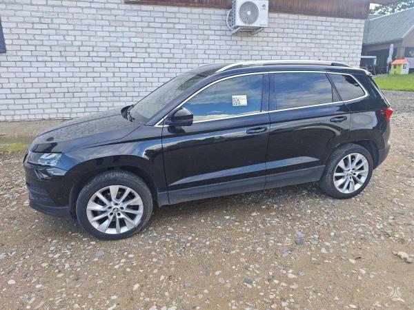 Melns Skoda Karoq 2017 Telšiai, ar dzinēja tilpumu 1.60 L un nobraukumu 145 tūkst. km par 9700 €, foto 4 vietnē AUTOMOTO.COM.LV