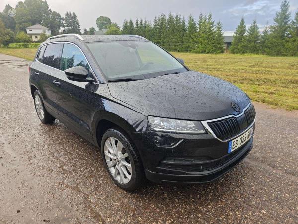 Melns Skoda Karoq 2017 Telšiai, ar dzinēja tilpumu 1.60 L un nobraukumu 145 tūkst. km par 13800 €, foto 2 vietnē AUTOMOTO.COM.LV