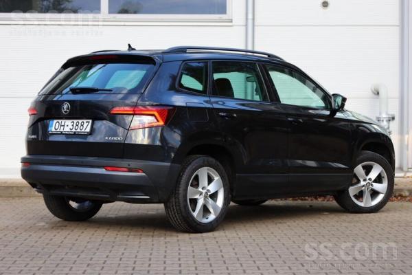 Black Skoda Karoq 2018 in Riga, with an engine capacity of 1.60 L and mileage of 0 thousand km for 11495 €, photo 4 on AUTOMOTO.COM.LV