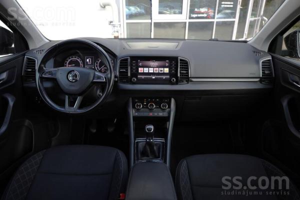 Black Skoda Karoq 2018 in Riga, with an engine capacity of 1.60 L and mileage of 0 thousand km for 11495 €, photo 5 on AUTOMOTO.COM.LV