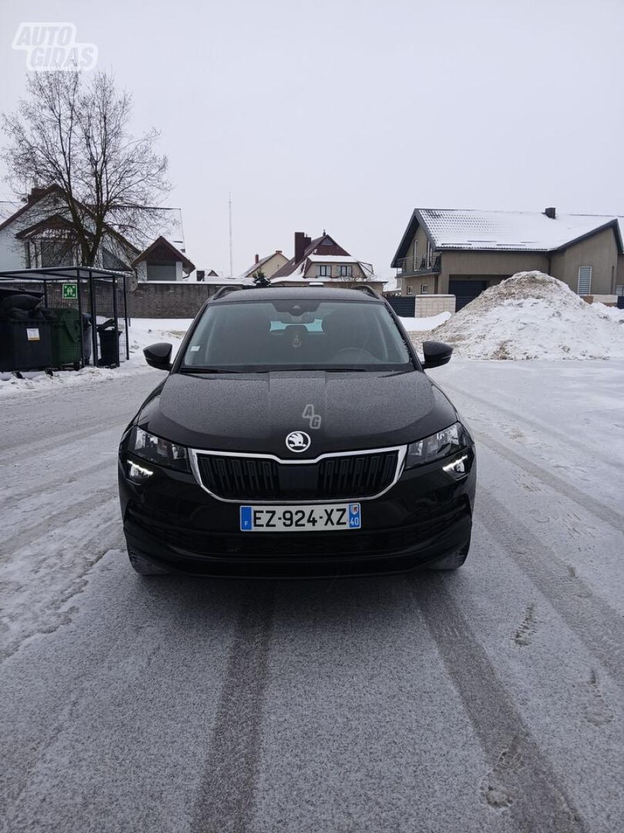 Black Skoda Karoq 2018 in Taurage, with an engine capacity of 2.00 L and mileage of 265 thousand km for 11950 €, photo 1 on AUTOMOTO.COM.LV