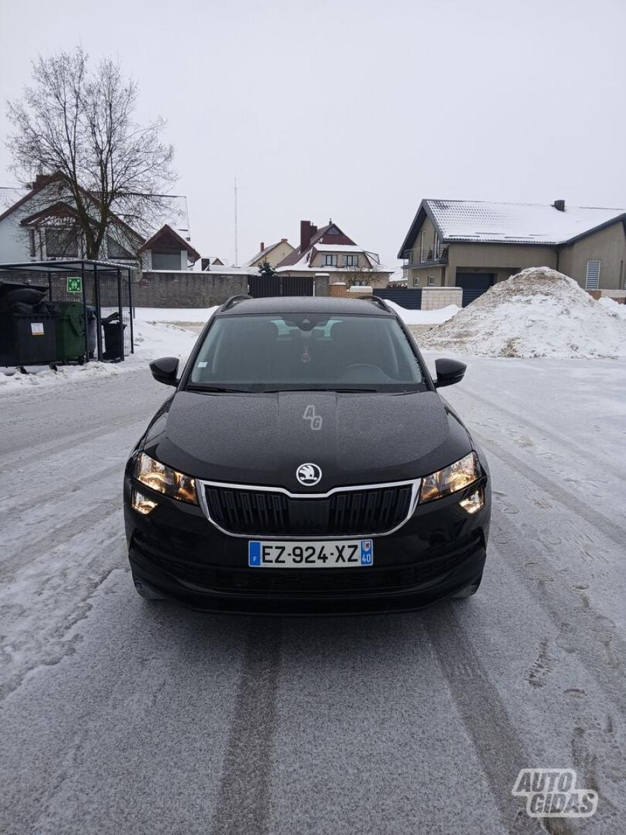 Black Skoda Karoq 2018 in Taurage, with an engine capacity of 2.00 L and mileage of 265 thousand km for 11950 €, photo 2 on AUTOMOTO.COM.LV