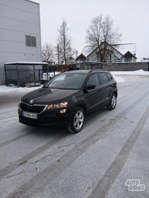 Black Skoda Karoq 2018 in Taurage, with an engine capacity of 2.00 L and mileage of 265 thousand km for 11950 €, photo 3 on AUTOMOTO.COM.LV